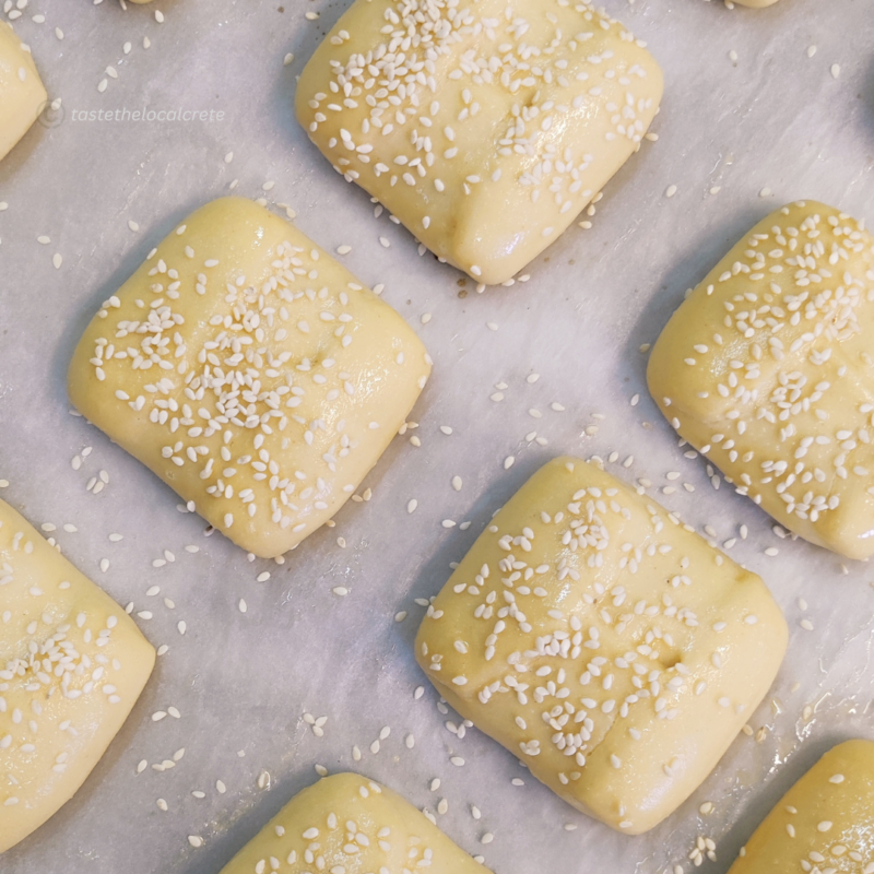 Kalitsounia: The Popular Sweet Cretan Delicacy