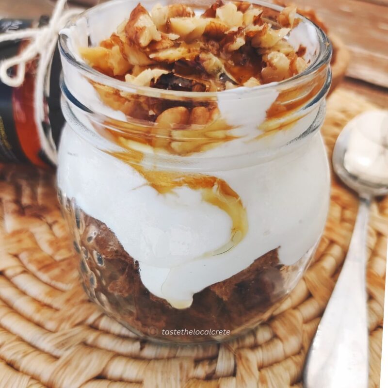 Greek Breakfast: What Should You Eat in Crete?